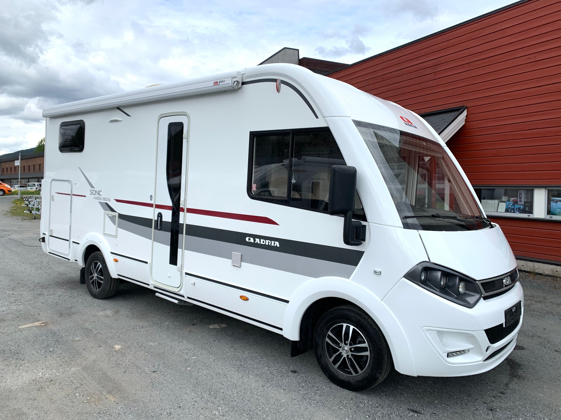 Adria Sonic I 600 SL 2014 Bobiler