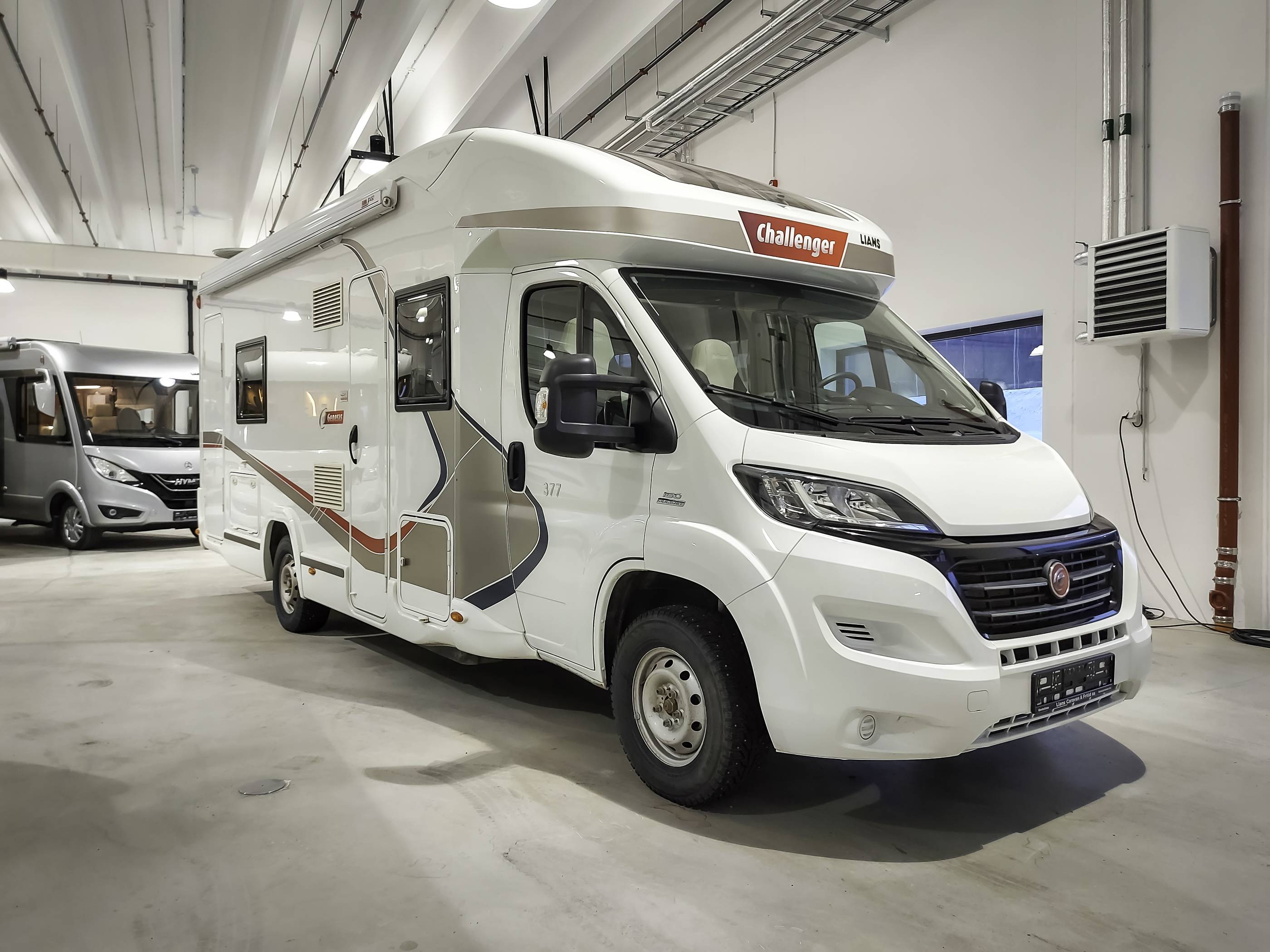 Challenger Genesis 377 2016 Bobiler