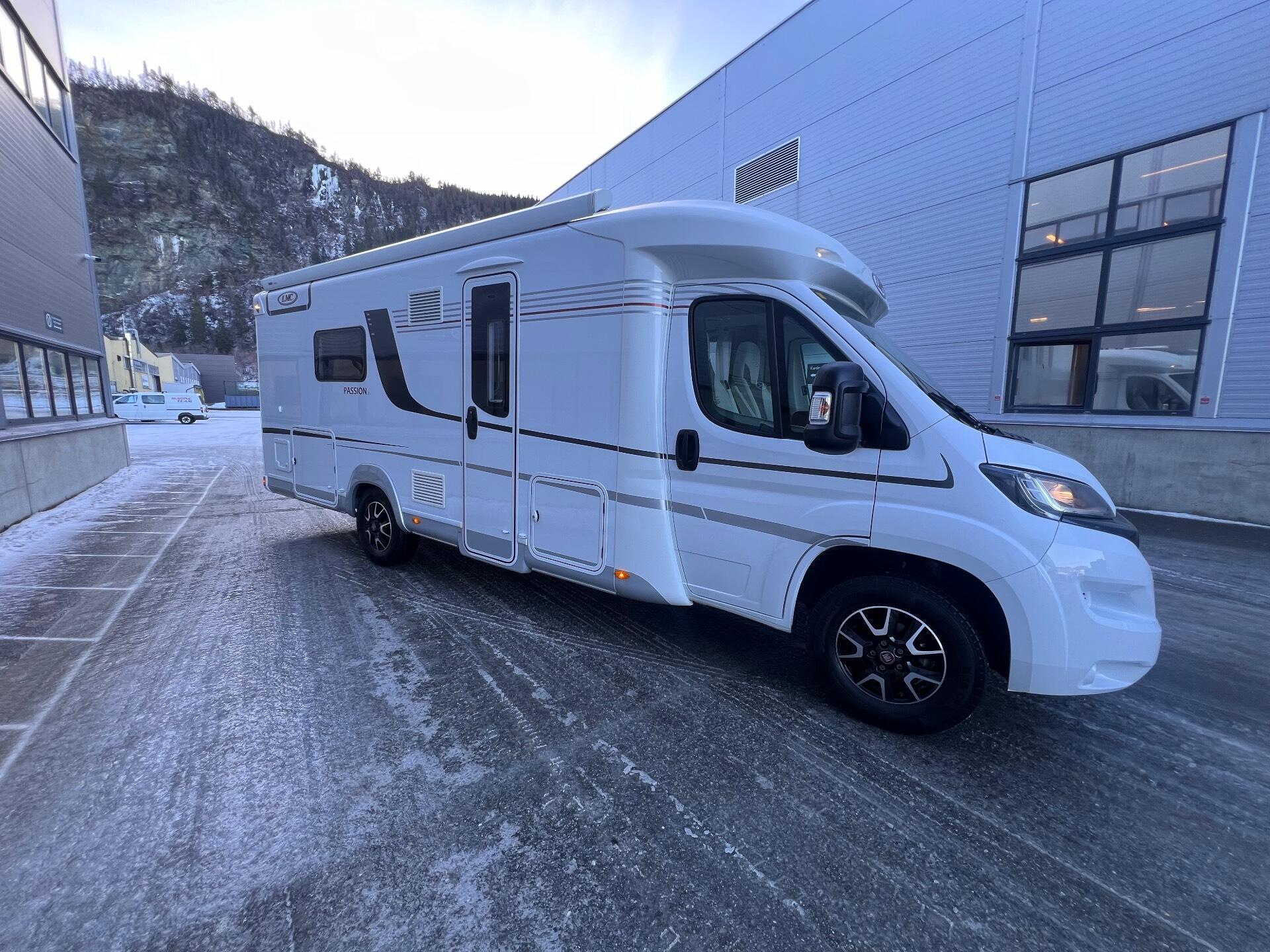 LMC PASSION T711 - Bobiler - Tellus