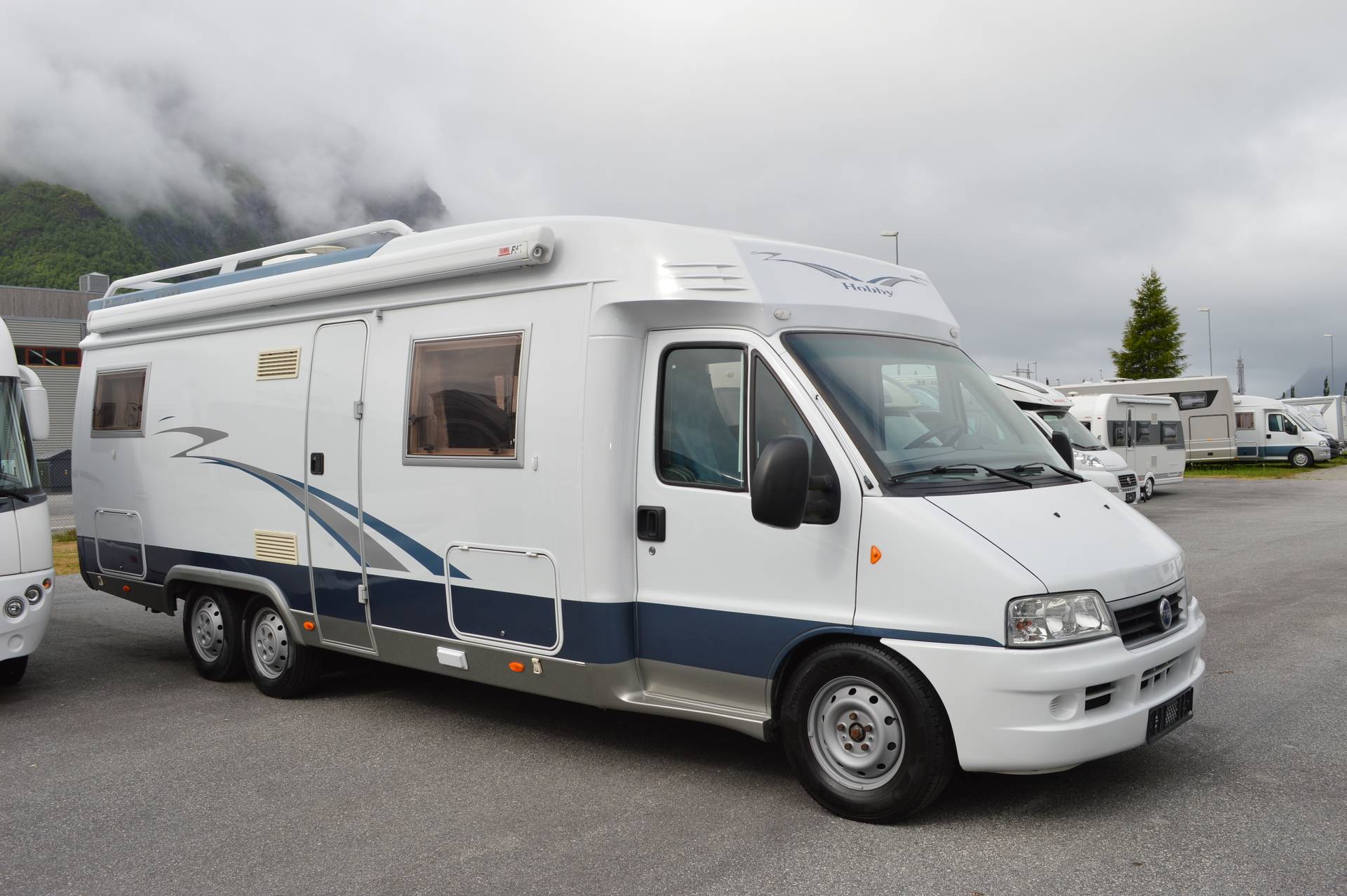 Hobby 700 2003 Bobiler