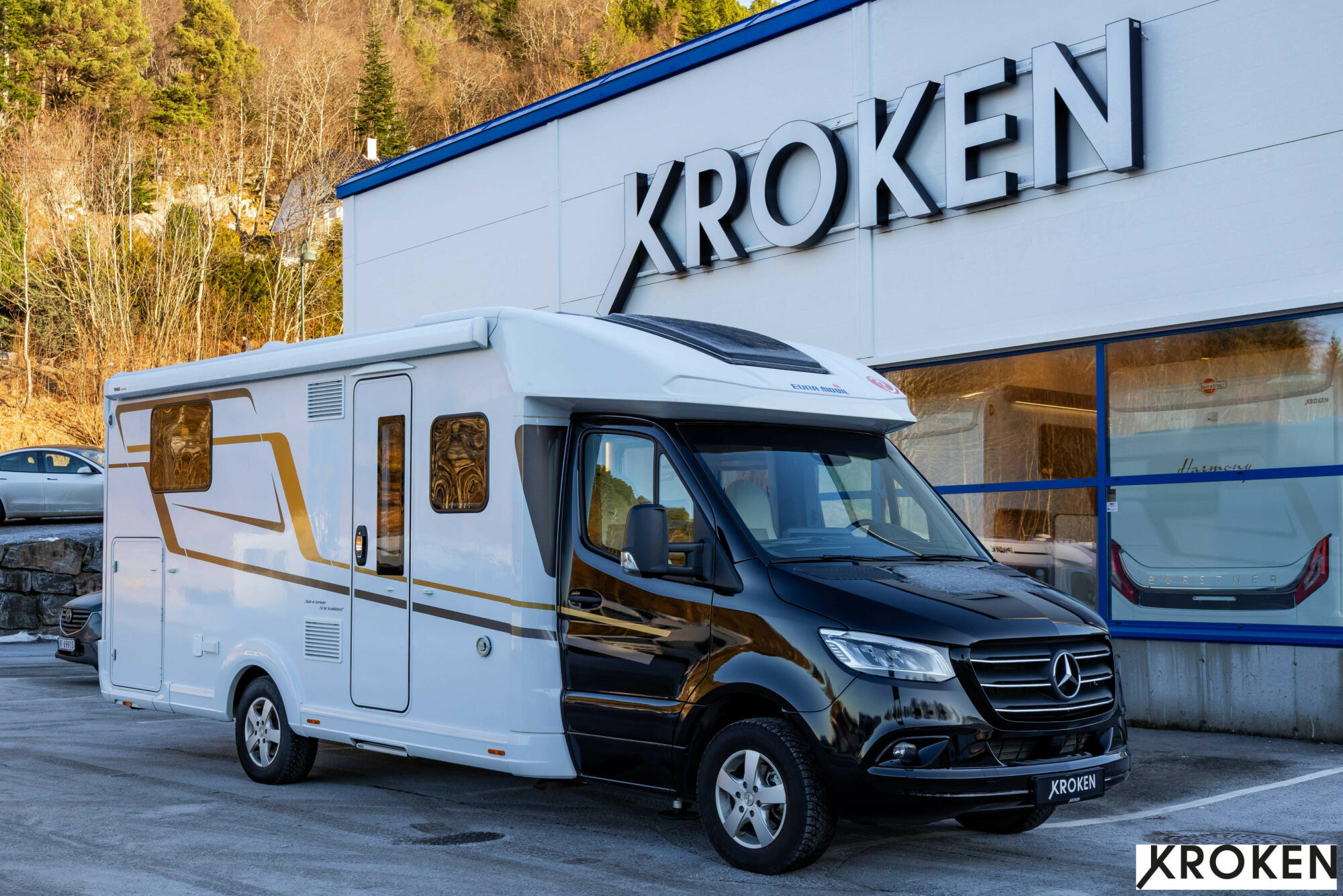 Eura Mobil 726 QF | Se km!! | Hydrauliske støtteben | Litium X2 ...