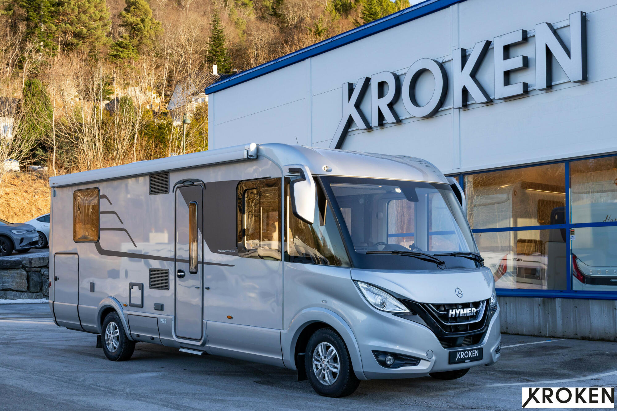 Hymer B790ML | Uten senkeseng | Hydrauliske støtteben | Litium ...